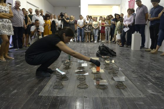 Gloves – Sanja Latinovic